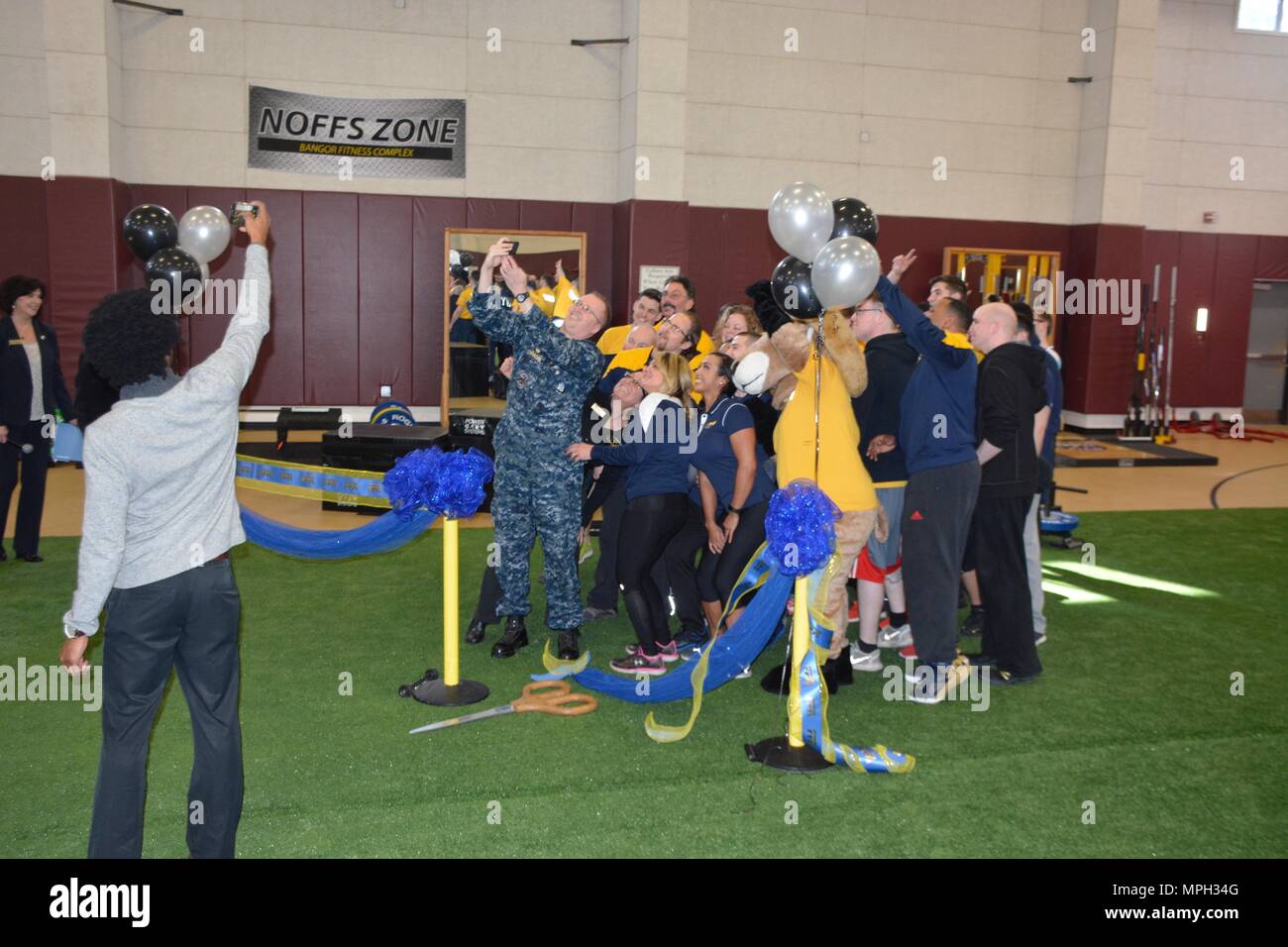 170228-N-DA597-012 SILVERDALE, Wash. (Feb 28, 2017) – Capt. Alan ...