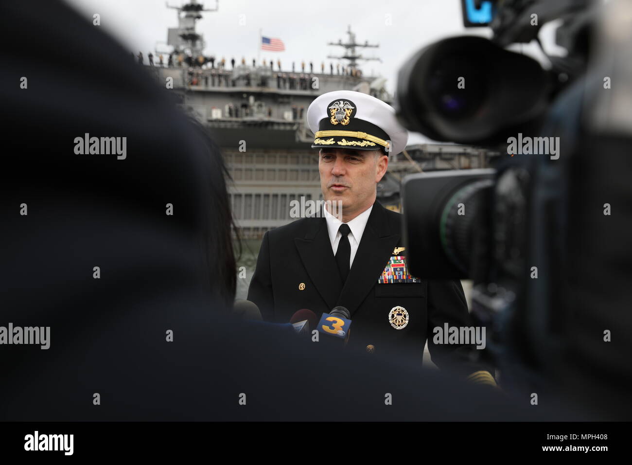 170301-N-OX321-047 NORFOLK, Va. (March 1, 2017) Amphibious assault ship ...