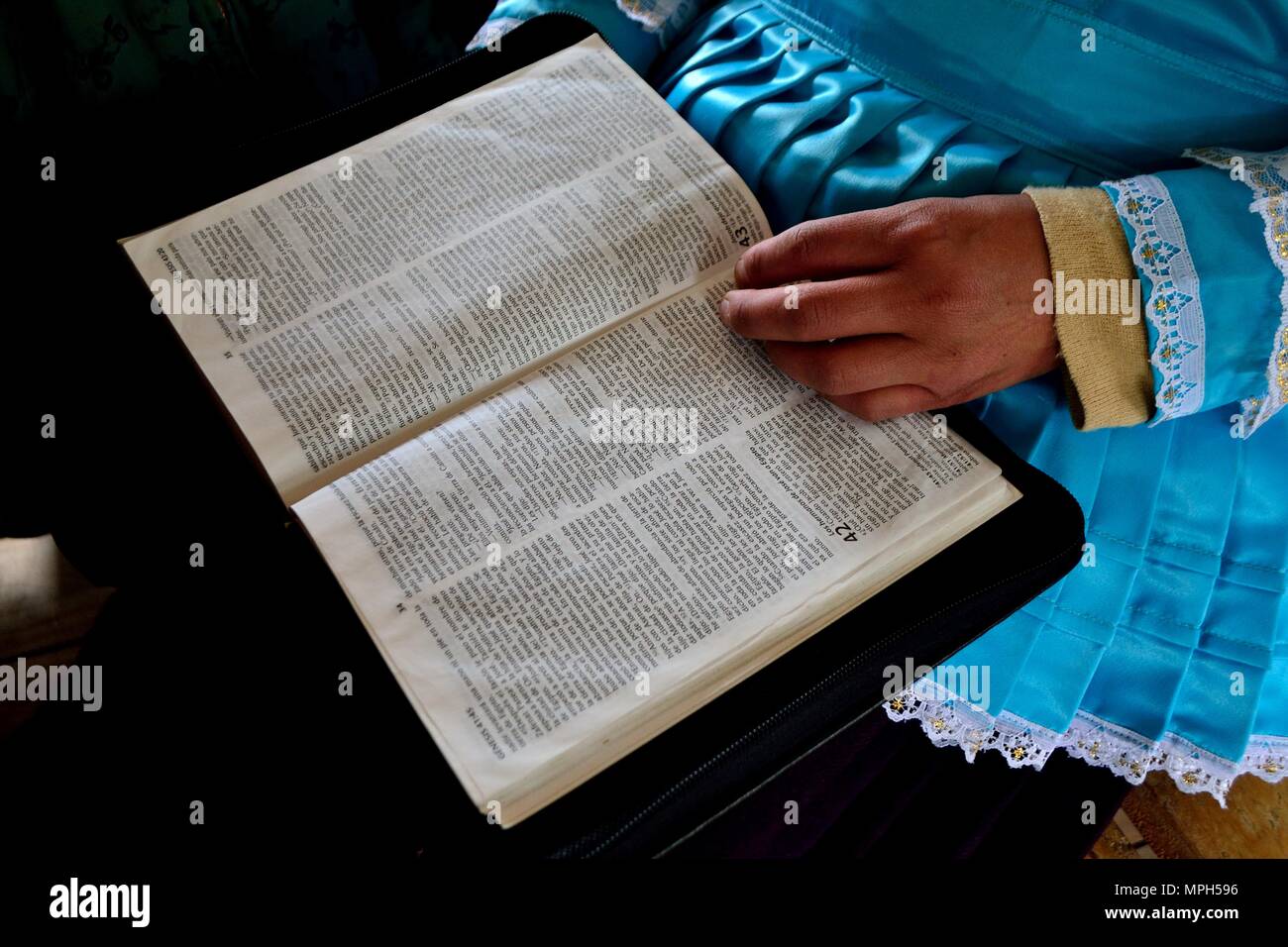 Bible - Evangelical mass - Church in GRANJA PORCON - Evangelical ...