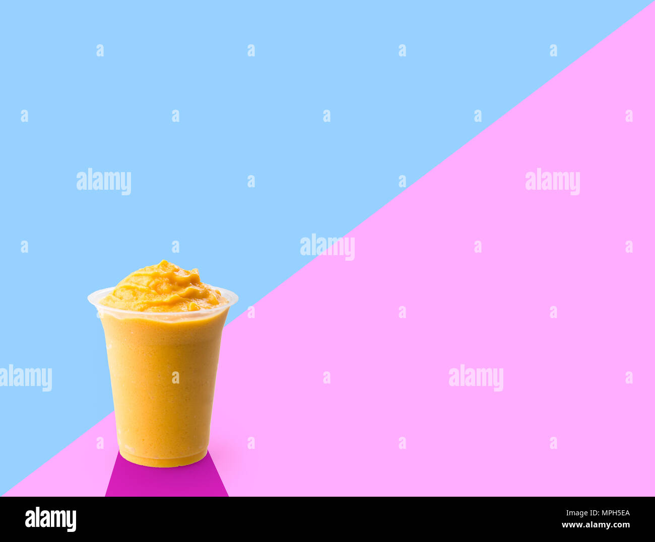 Mango cereal yogurt parfait hi-res stock photography and images - Alamy