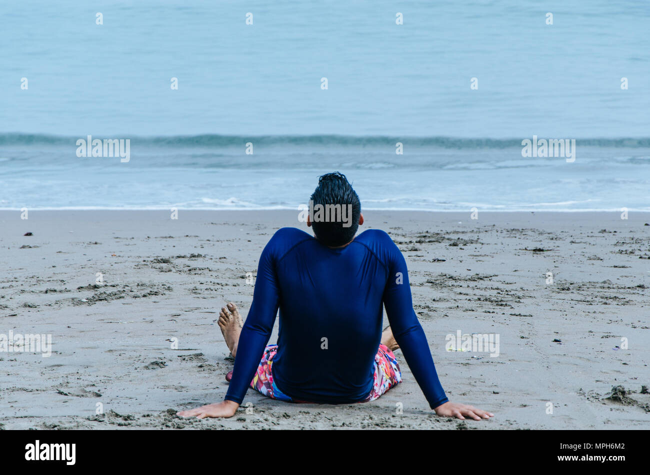 Male model beach hi-res stock photography and images - Alamy