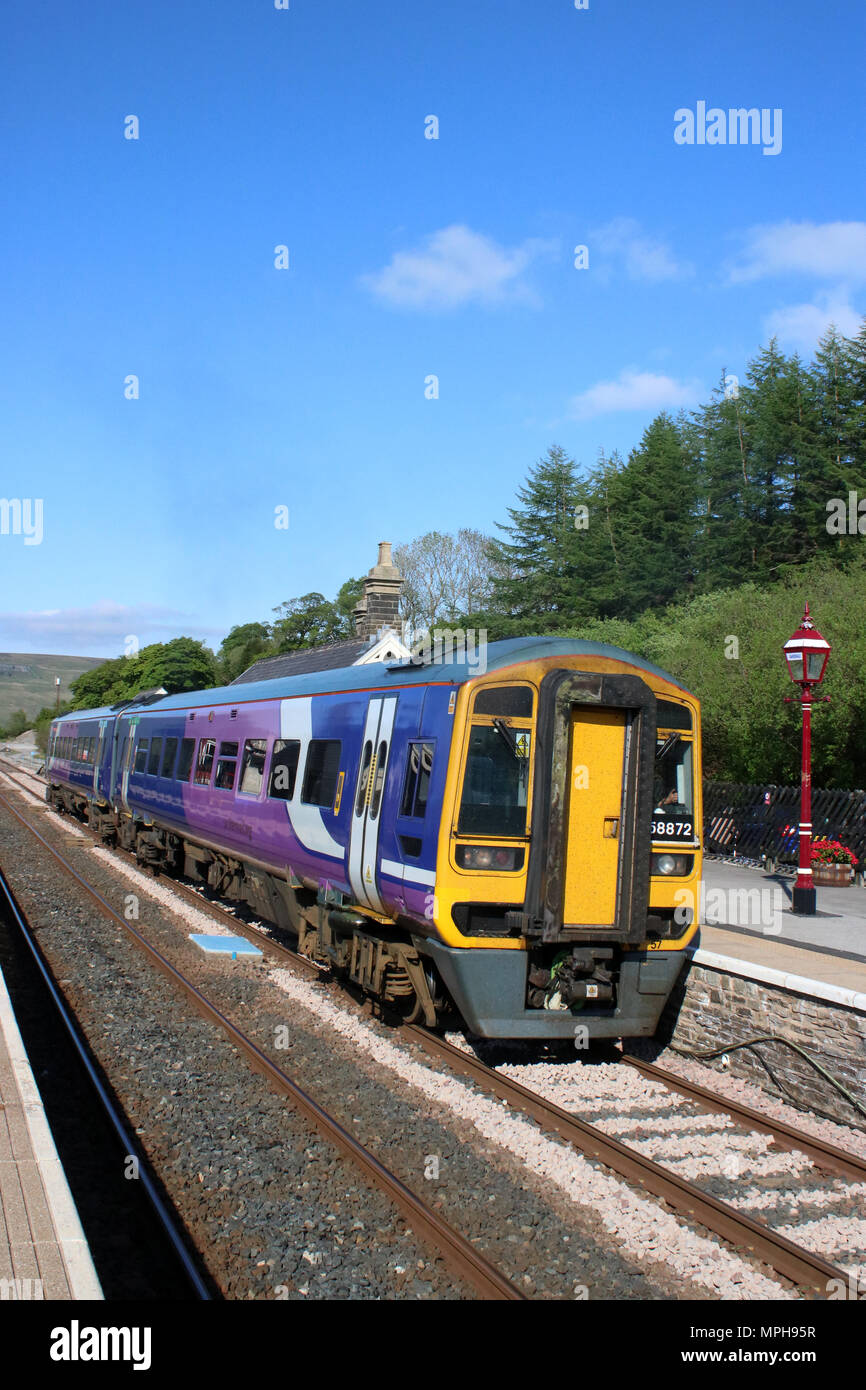 Class 158 Unit Stock Photos & Class 158 Unit Stock Images - Alamy