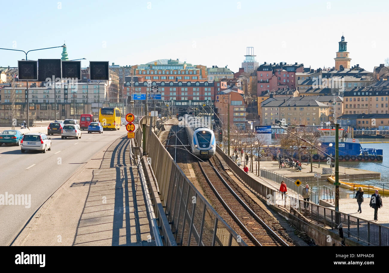 Suburban commuter rail hi-res stock photography and images - Alamy