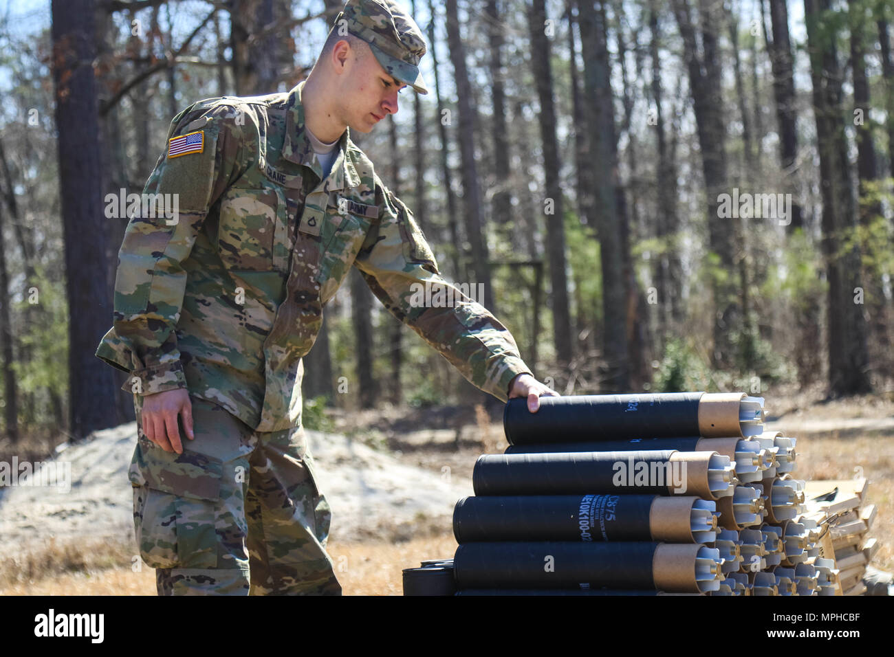 81mm mortar he rounds hi-res stock photography and images - Alamy