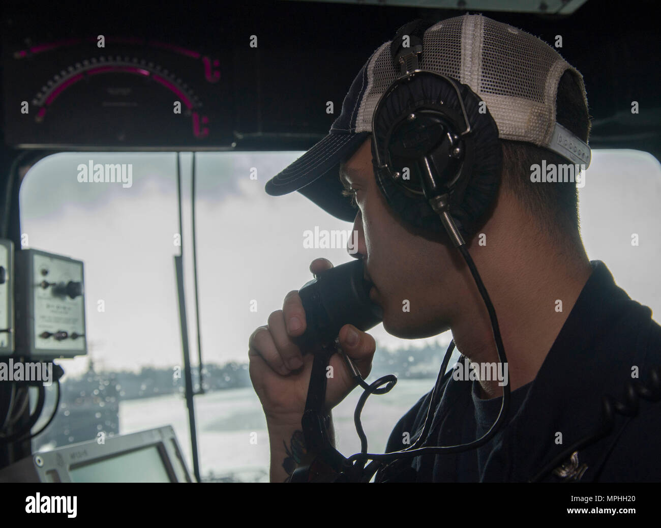 170314-N-WV703-013 CHANGI NAVAL BASE, Singapore (March 8, 2017) Fire ...