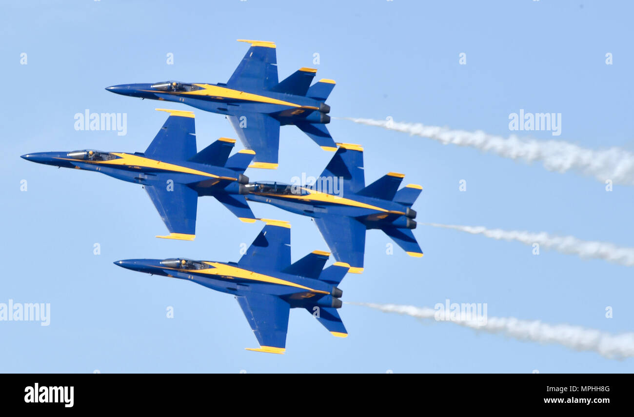 170311-N-IR734-210 EL CENTRO, Calif. (March 11, 2017) The U.S. Navy ...