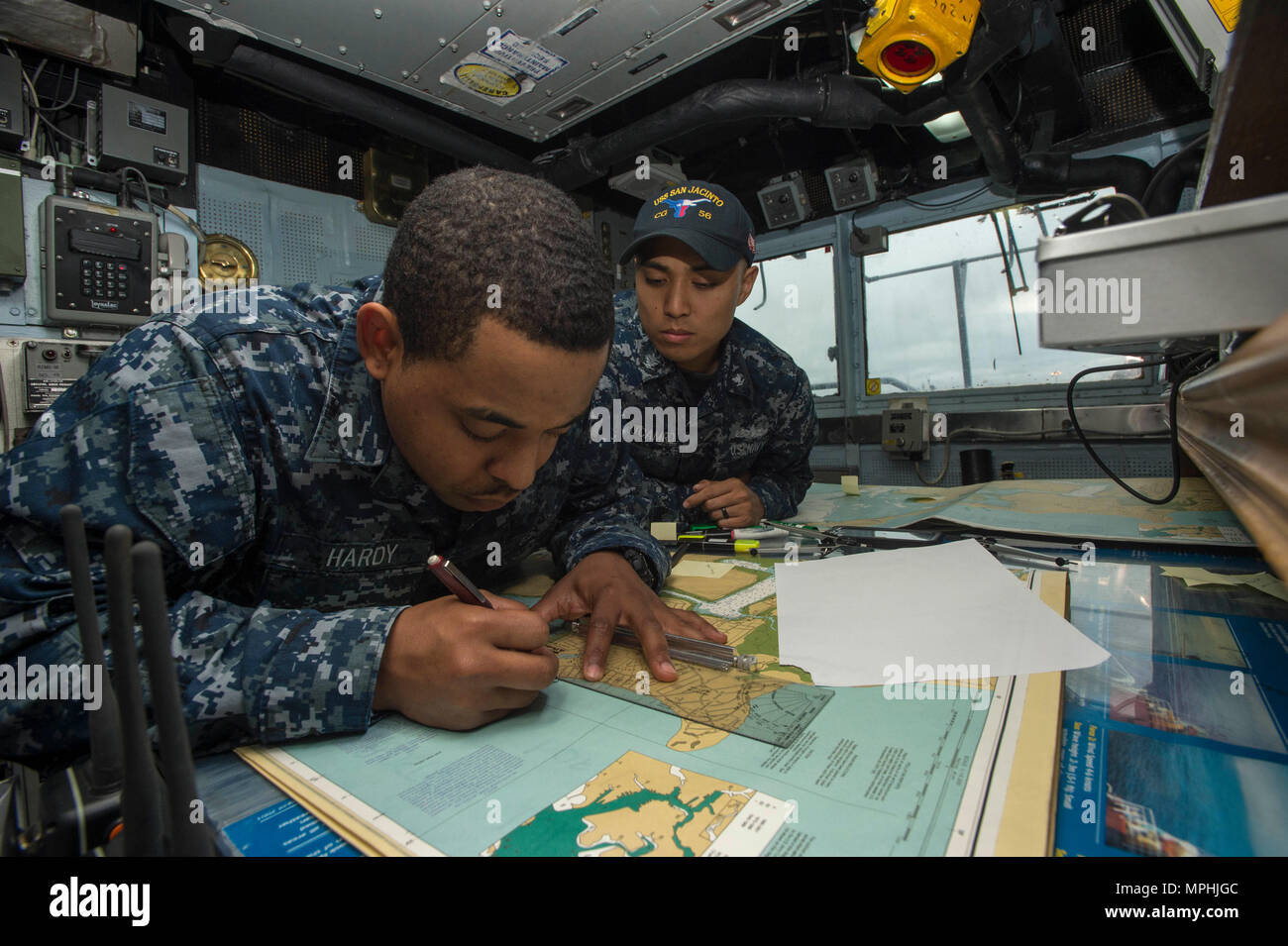 170314-N-WS581-019 NORFOLK, Va. (March 14, 2017)—Quartermaster Seaman ...