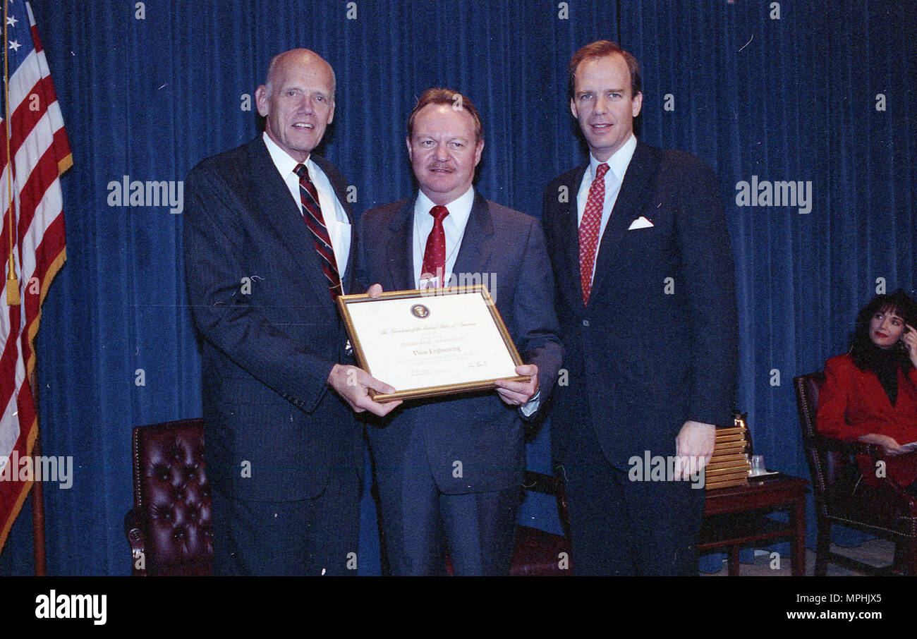 ROSKENS- END HUNGER AWARDS 1990 - Taking picture with award Stock Photo ...