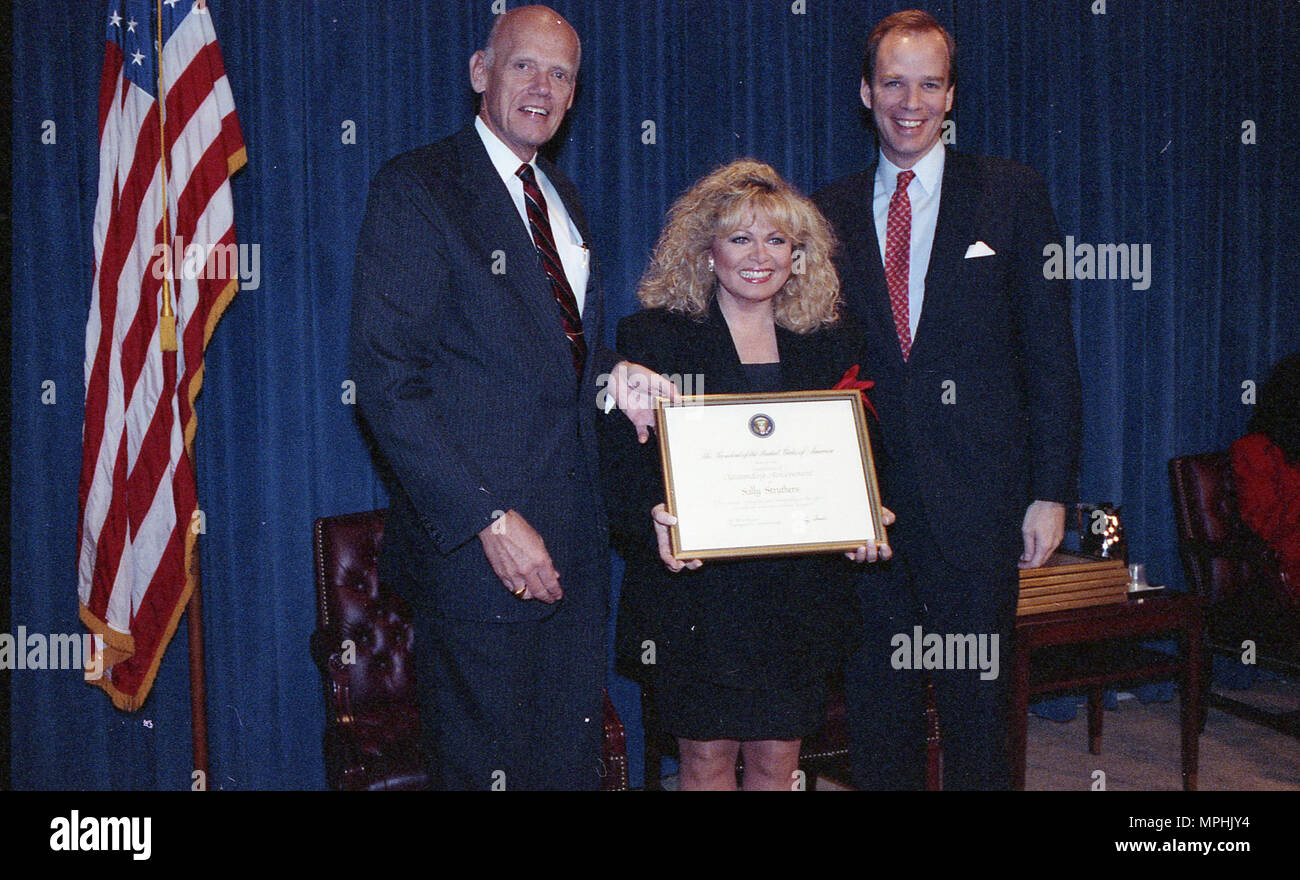 ROSKENS- END HUNGER AWARDS 1990 - Taking picture with award Stock Photo ...