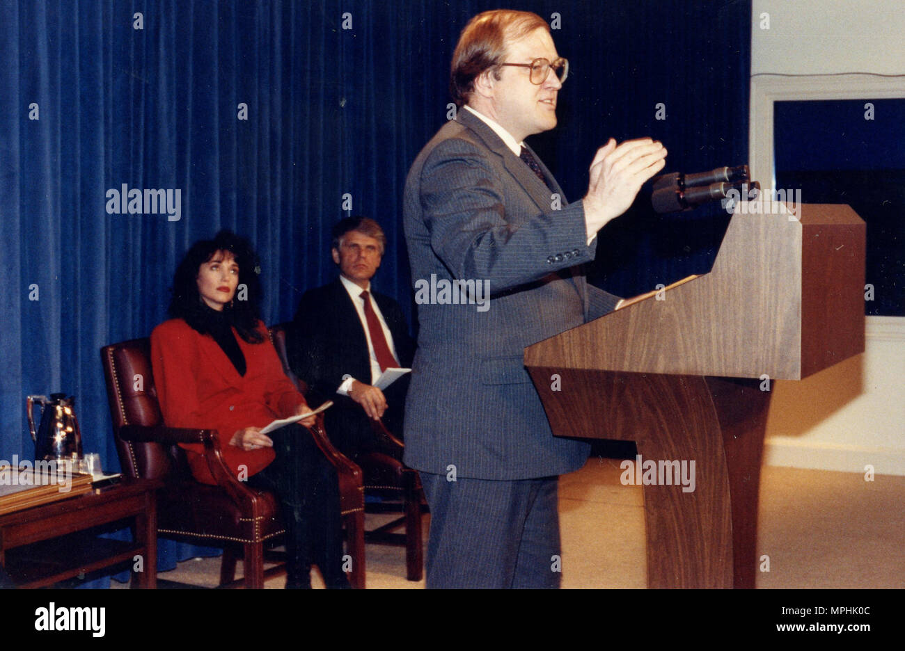ROSKENS- END HUNGER AWARDS 1990 - Man speaking at the podium Stock ...