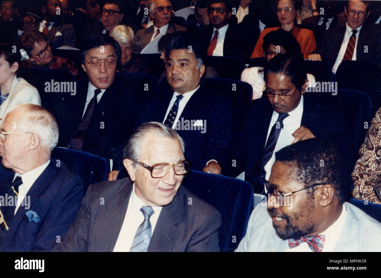 ROSKENS- END HUNGER AWARDS 1990 - Audience of the ceremony Stock Photo ...