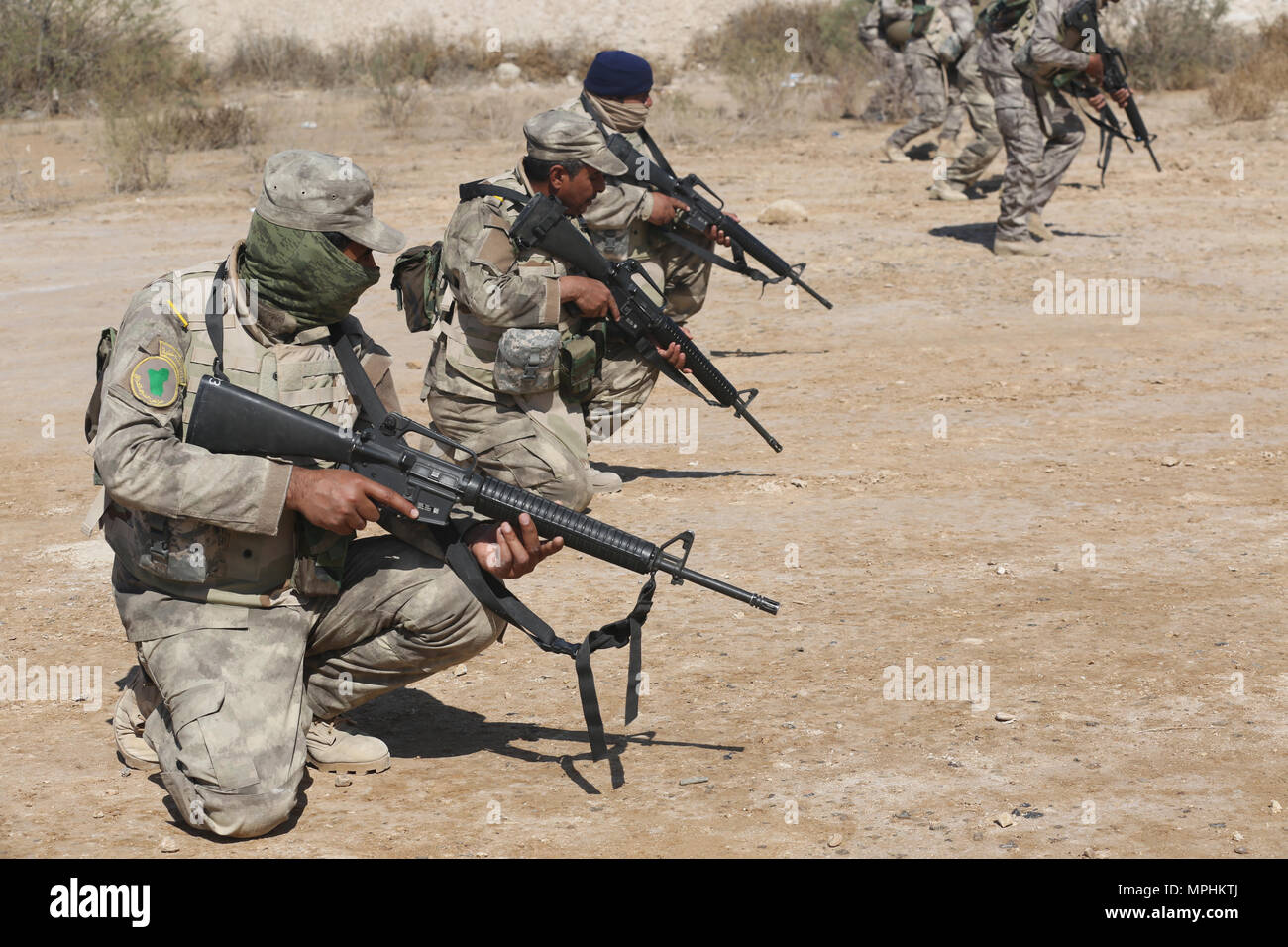 British army checkpoint hi-res stock photography and images - Alamy