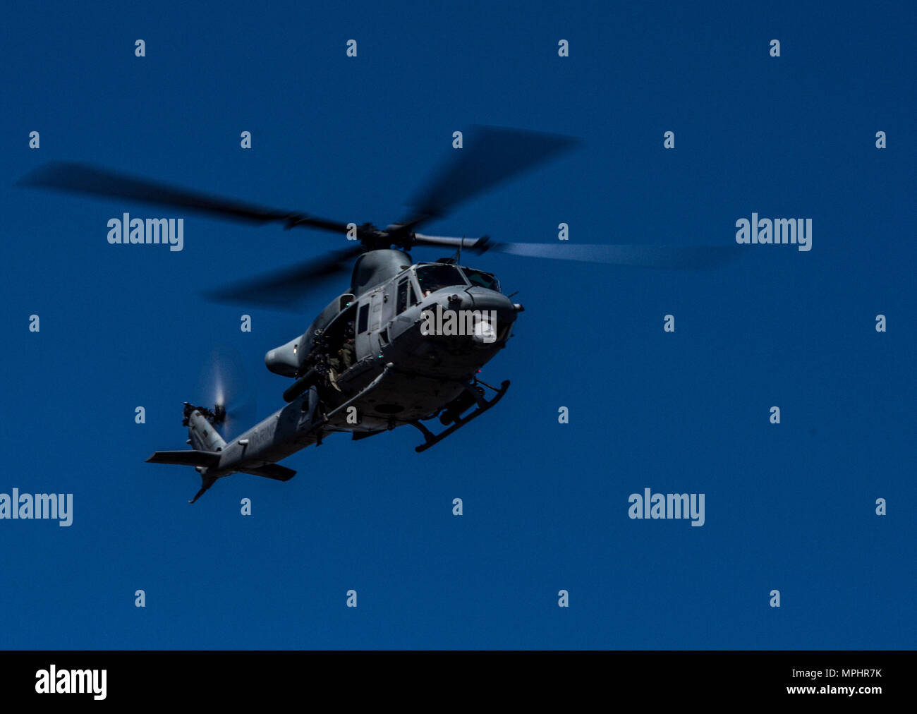 U.S. Army Soldiers assigned to the 101st Airborne Division (Air Assault ...