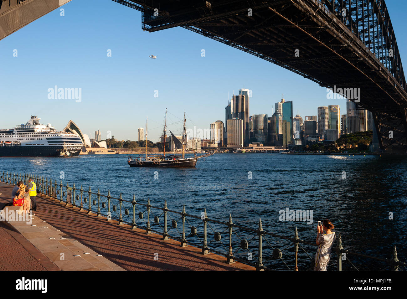 View from milsons point at harbour bridge hi-res stock photography and ...