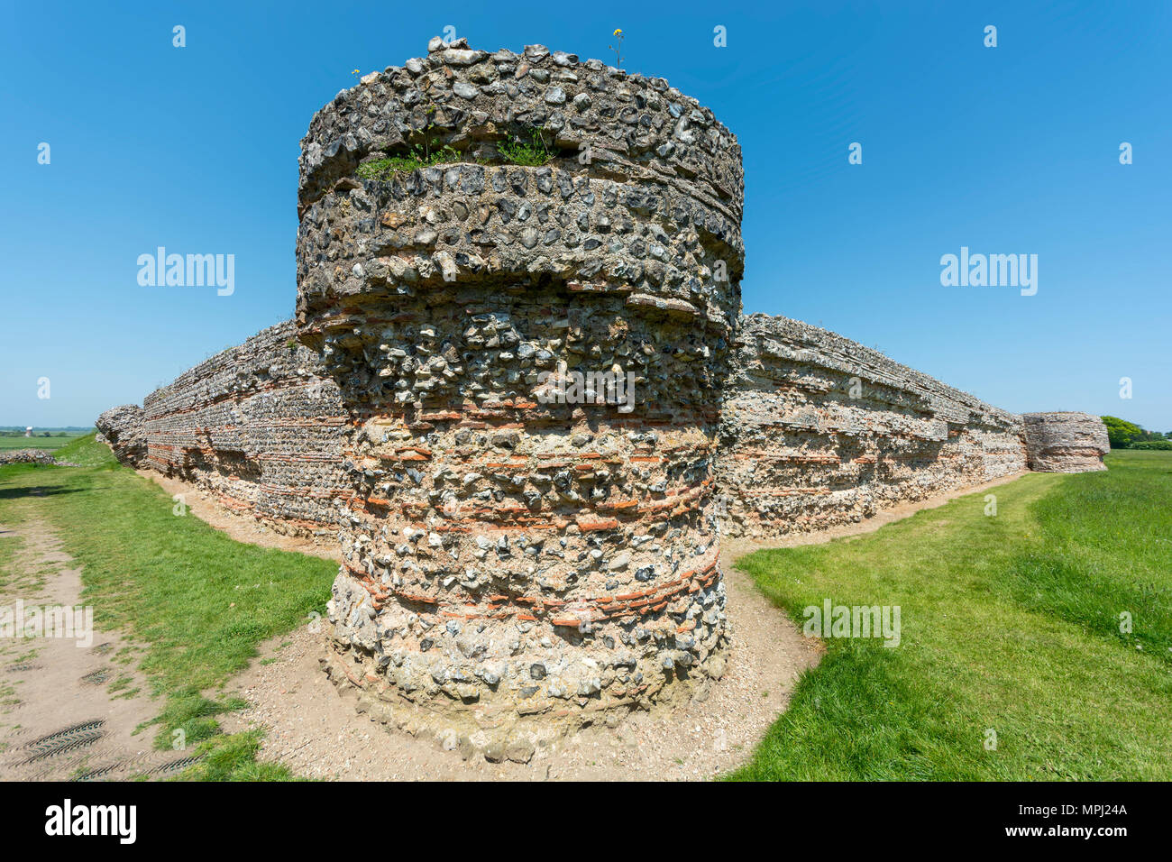 Wall burgh castle roman fort hi-res stock photography and images - Alamy
