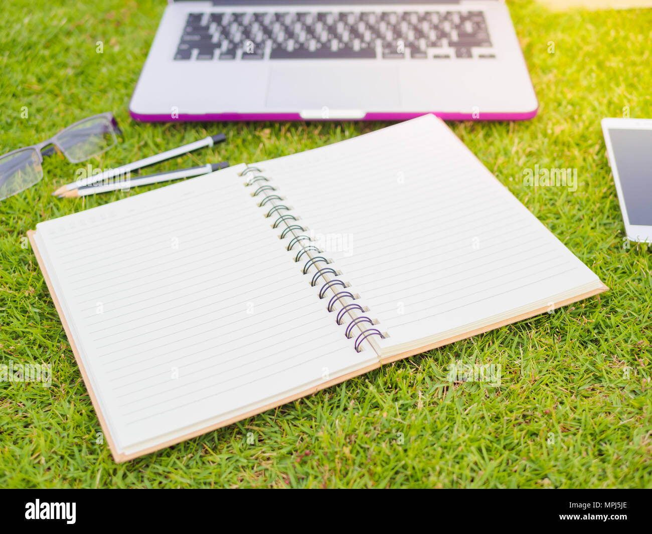 Smart office bag icon hi-res stock photography and images - Alamy