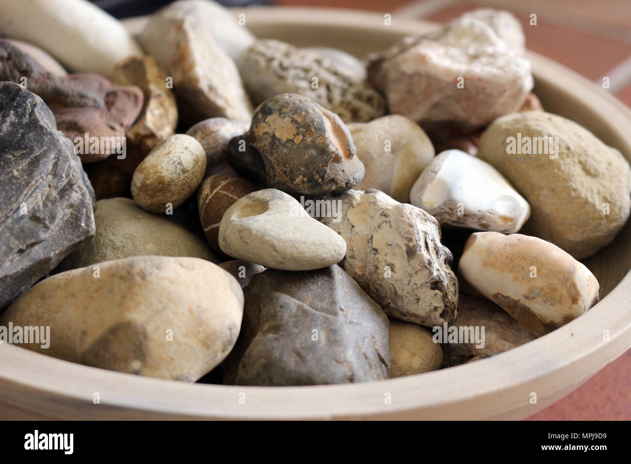 Collection of pebbles hi-res stock photography and images - Alamy