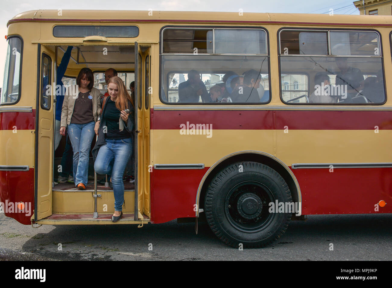 Old russian bus hi-res stock photography and images - Alamy