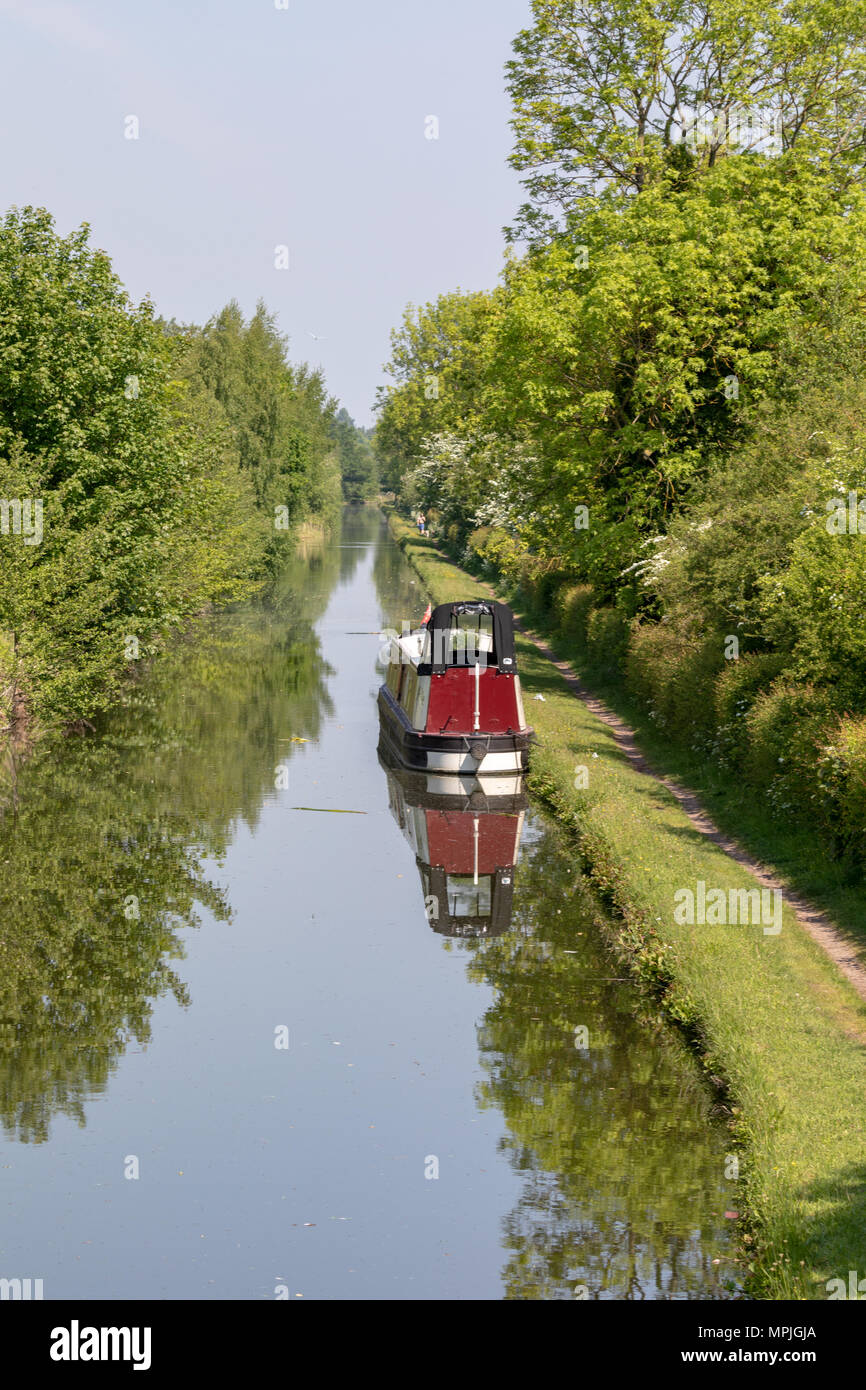 English barge hi-res stock photography and images - Alamy