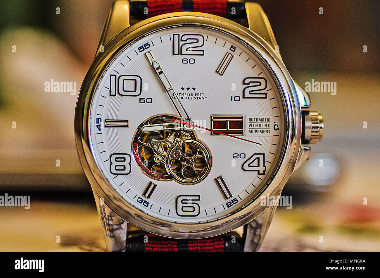 Details watch hi-res stock photography and images - Alamy
