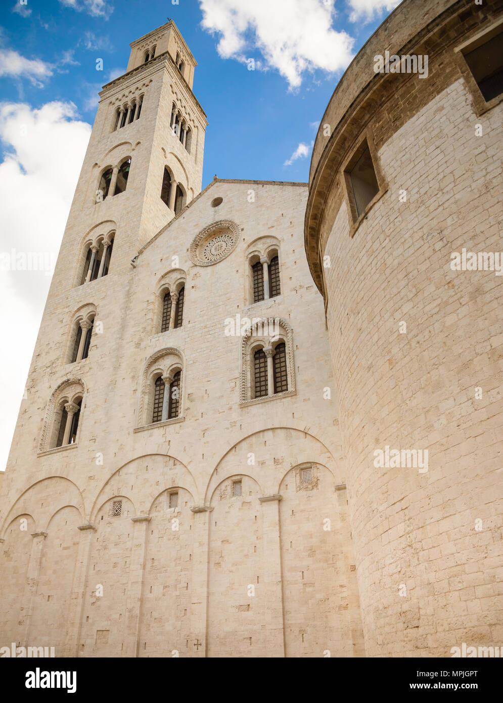 Church_building hi-res stock photography and images - Alamy