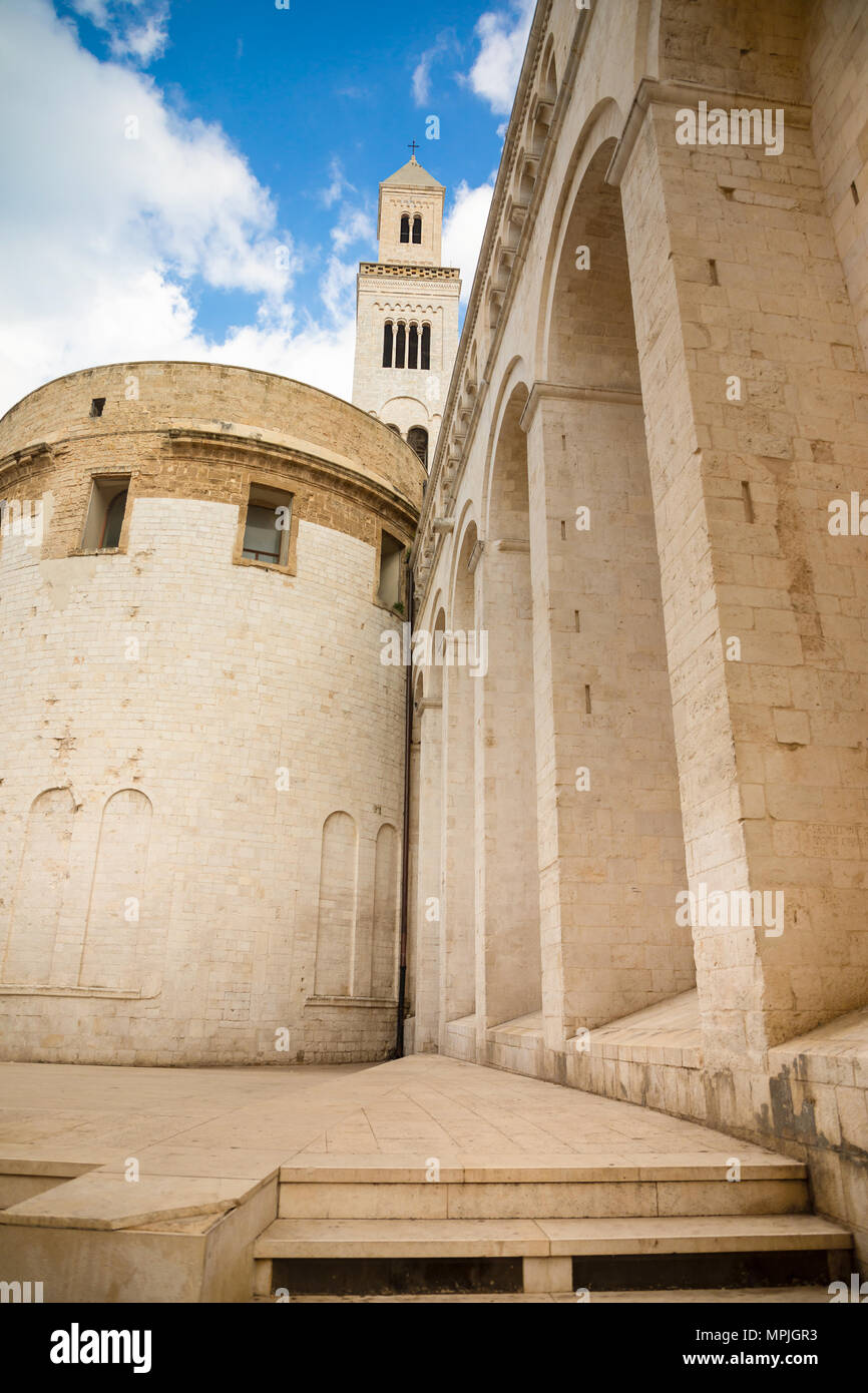 Church in bari italy hi-res stock photography and images - Alamy