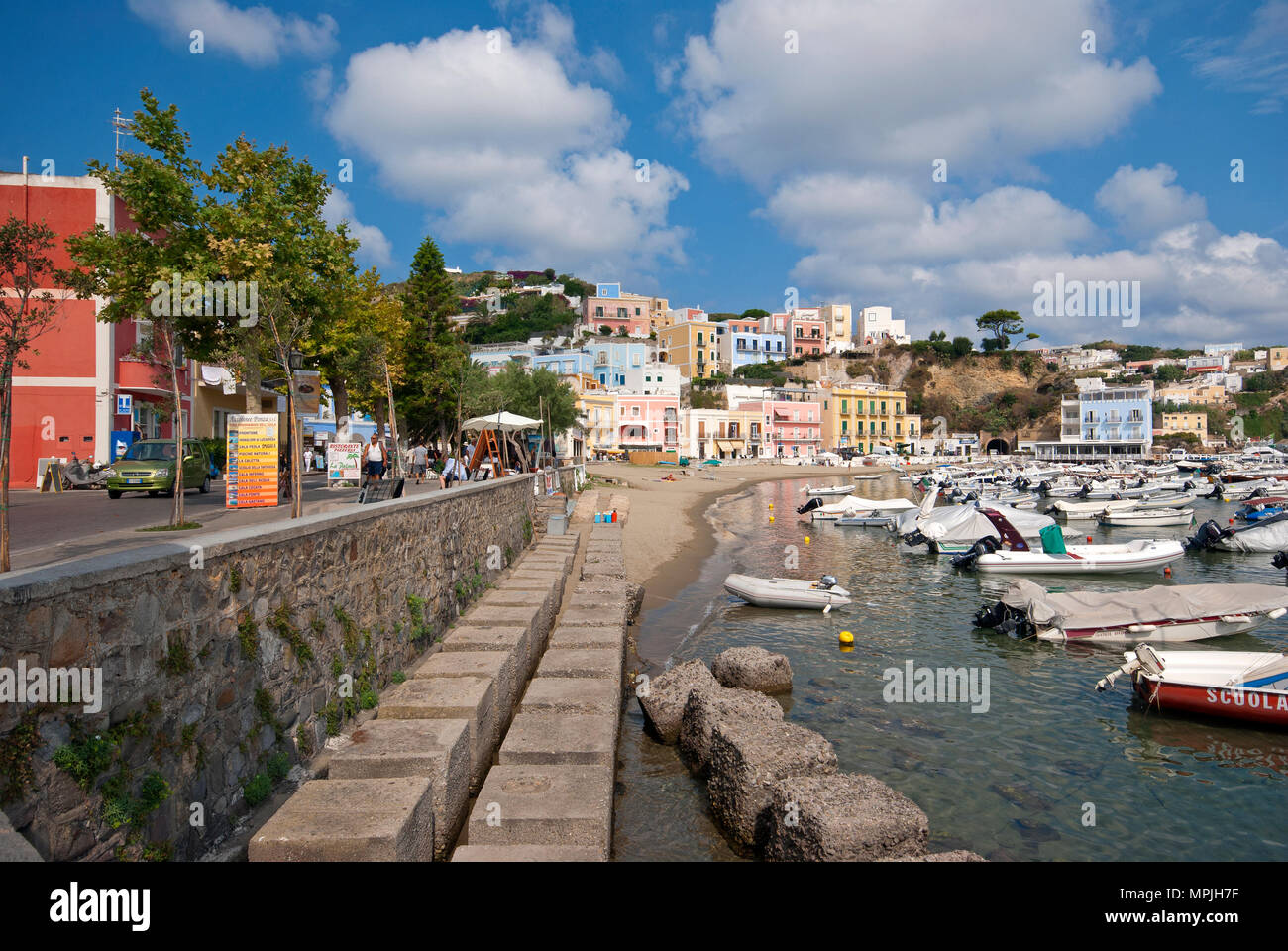 Boats, beach and houses at Ponza Island, Lazio, Italy Stock Photo - Alamy