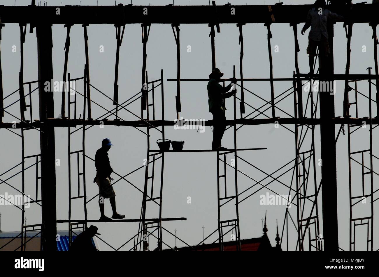 Scaffolding silhouette hi-res stock photography and images - Alamy