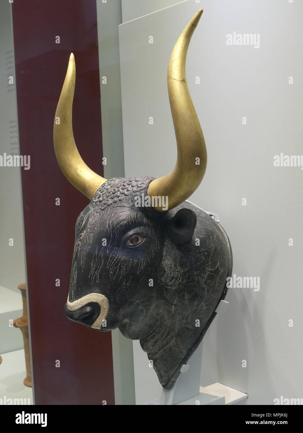 Rhyton hi-res stock photography and images - Alamy