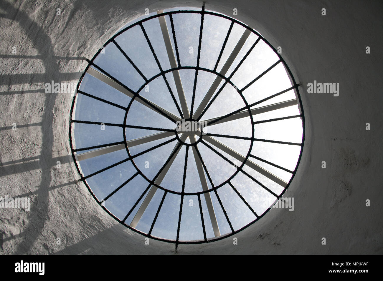 Circle Skylight window to the sun Stock Photo - Alamy