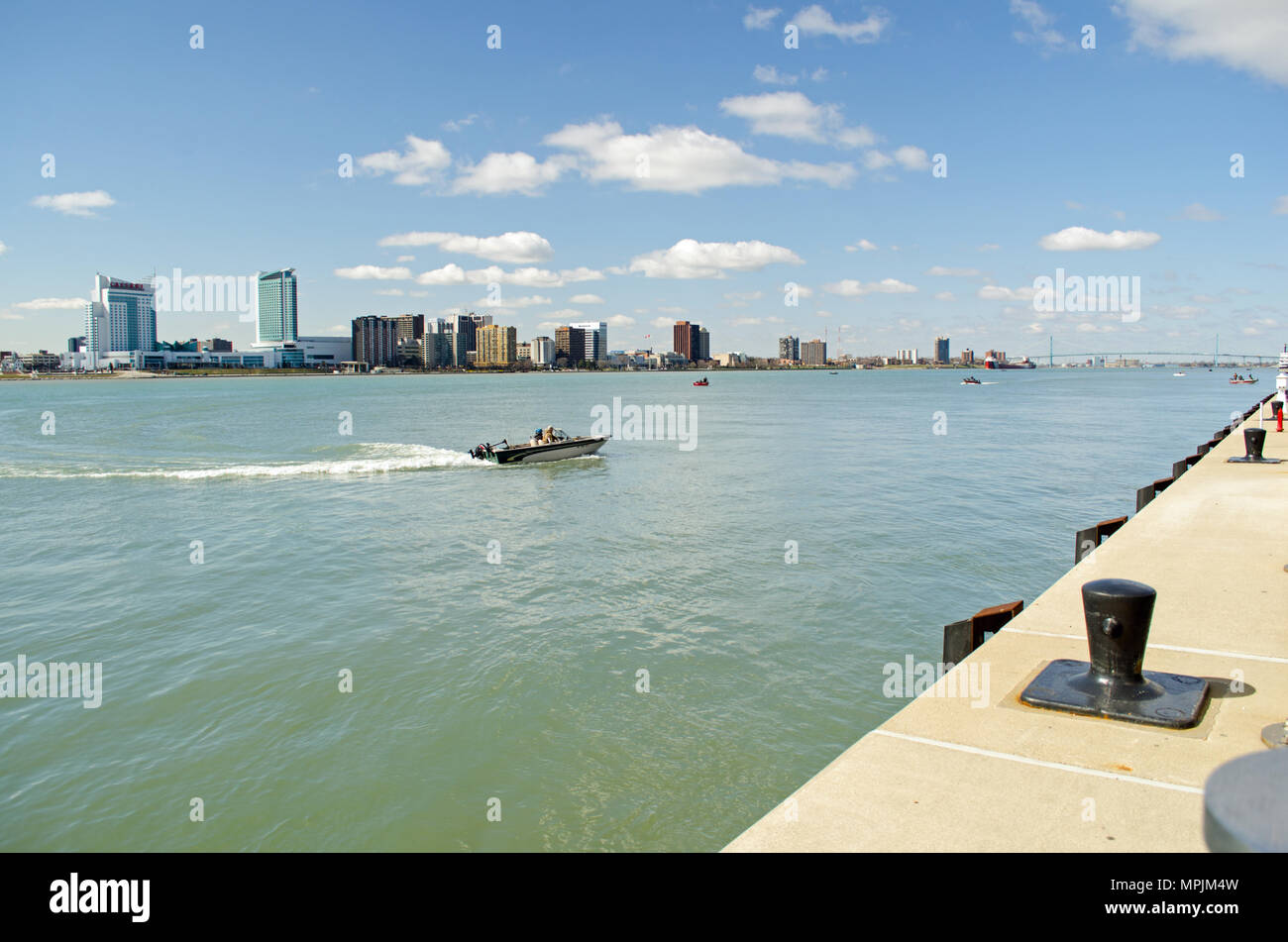 Detroit River Walk, Spring 2018 Stock Photo - Alamy