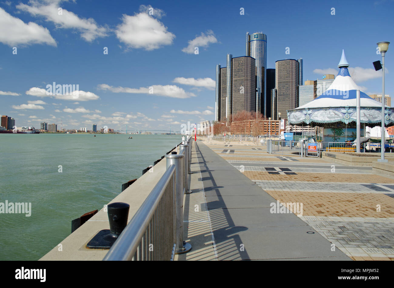 Detroit River Walk, Spring 2018 Stock Photo - Alamy