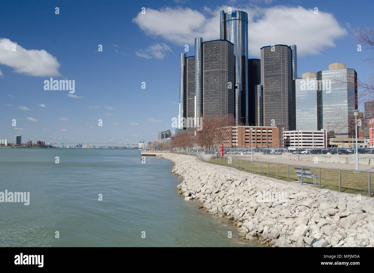Detroit River Walk, Spring 2018 Stock Photo - Alamy