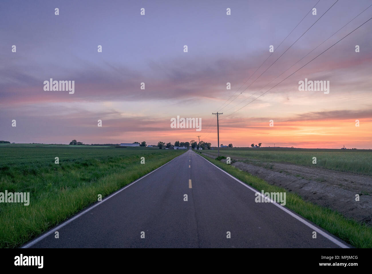 Beautiful farm silo hi-res stock photography and images - Alamy