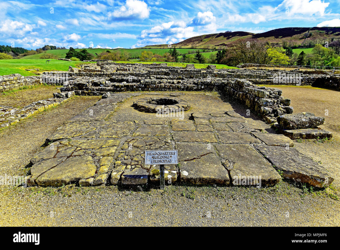 Roman soldiers building aquaduct hi-res stock photography and images ...