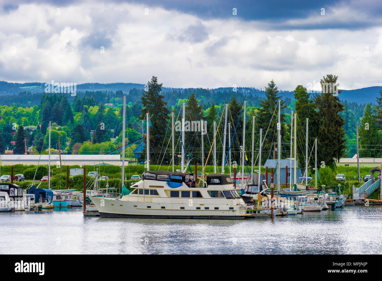 Nautical vessels hi-res stock photography and images - Alamy