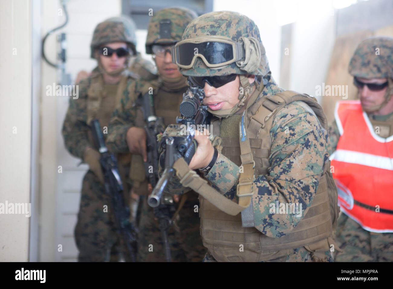 U.S. Marines with 2nd Assault Amphibian Battalion, 2nd Marine Division ...
