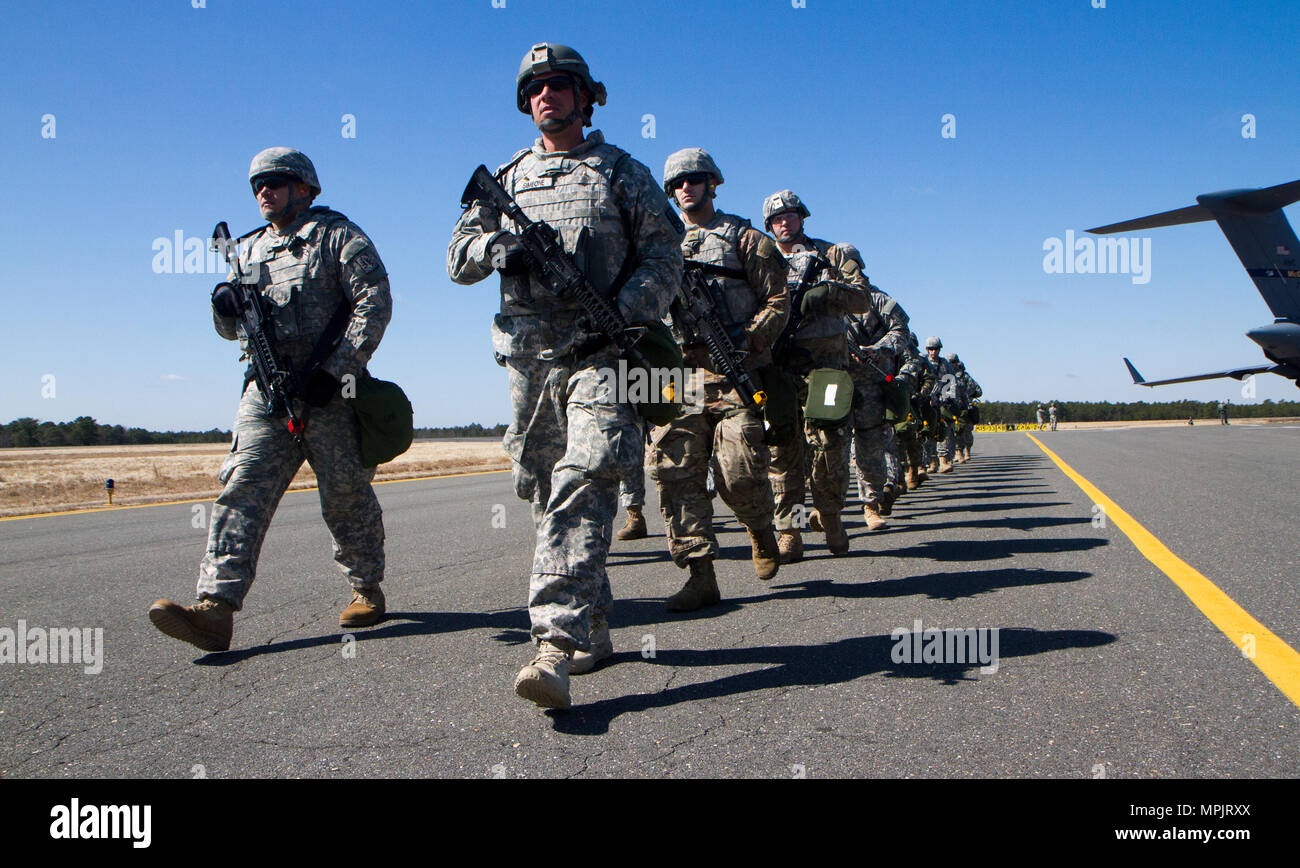 A platoon of military policemen assigned to 423rd Military Police Co ...