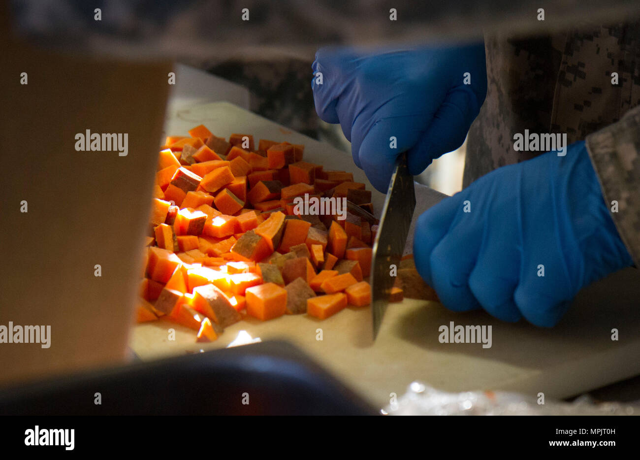 A U.S. Army Reserve Soldier from the culinary team of the 391st ...
