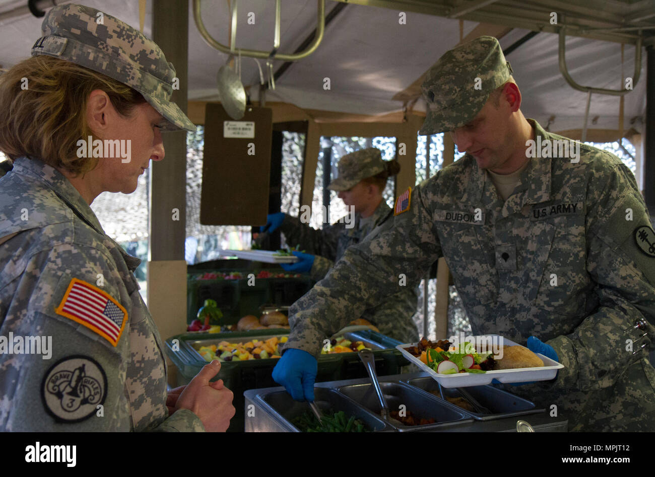 Chief Warrant Officer 5 Pamela Null (left), the U.S. Army Reserve ...