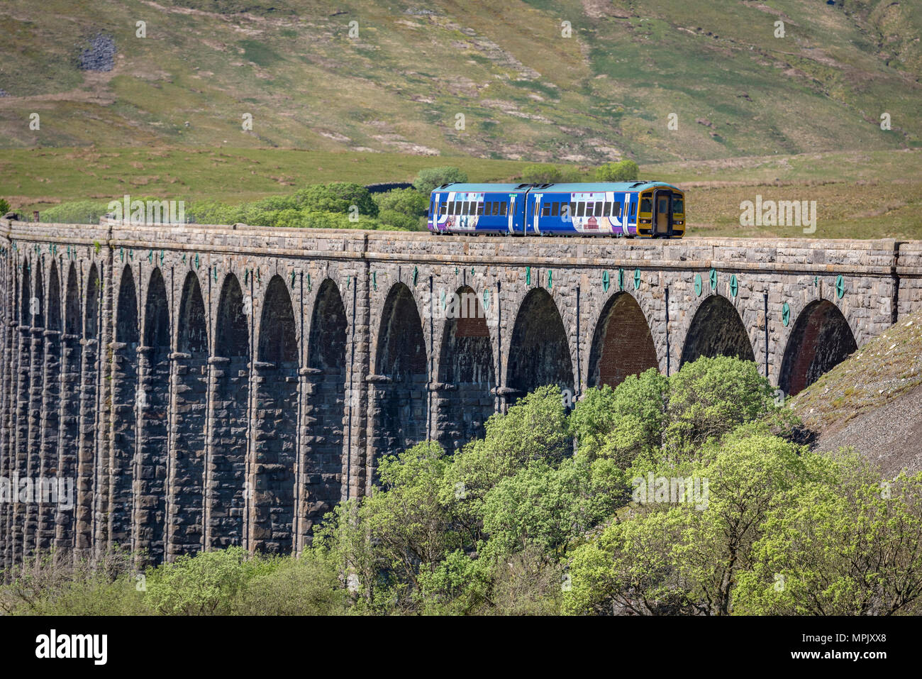 Ribblehead viaduct rail hi-res stock photography and images - Alamy