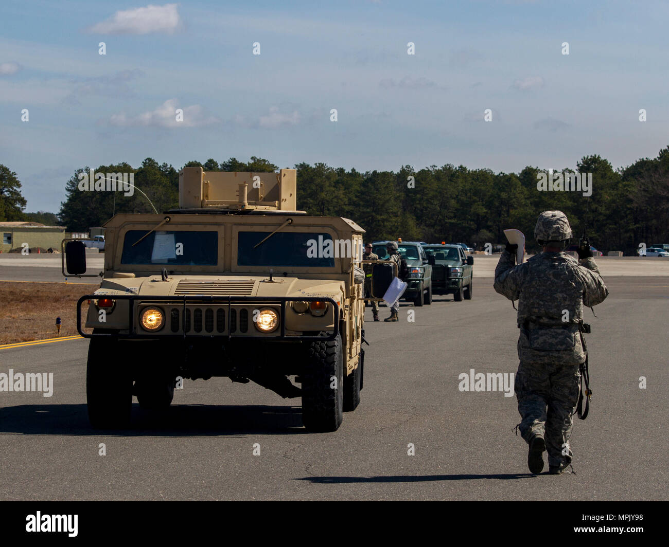 U.S. Army Reserve Soldiers assigned to the 423rd Military Police ...