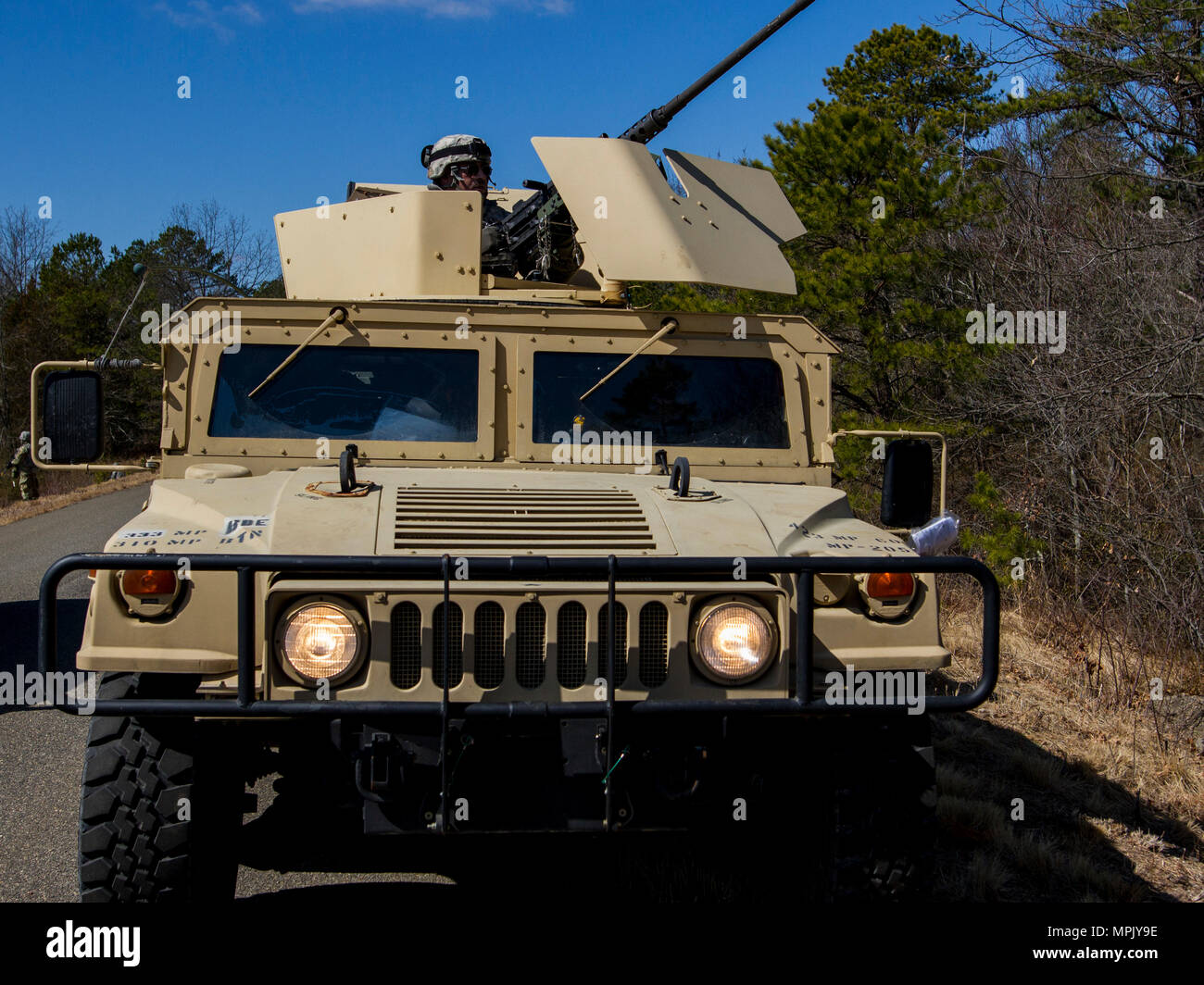 U.S. Army Reserve Soldiers assigned to the 423rd Military Police ...