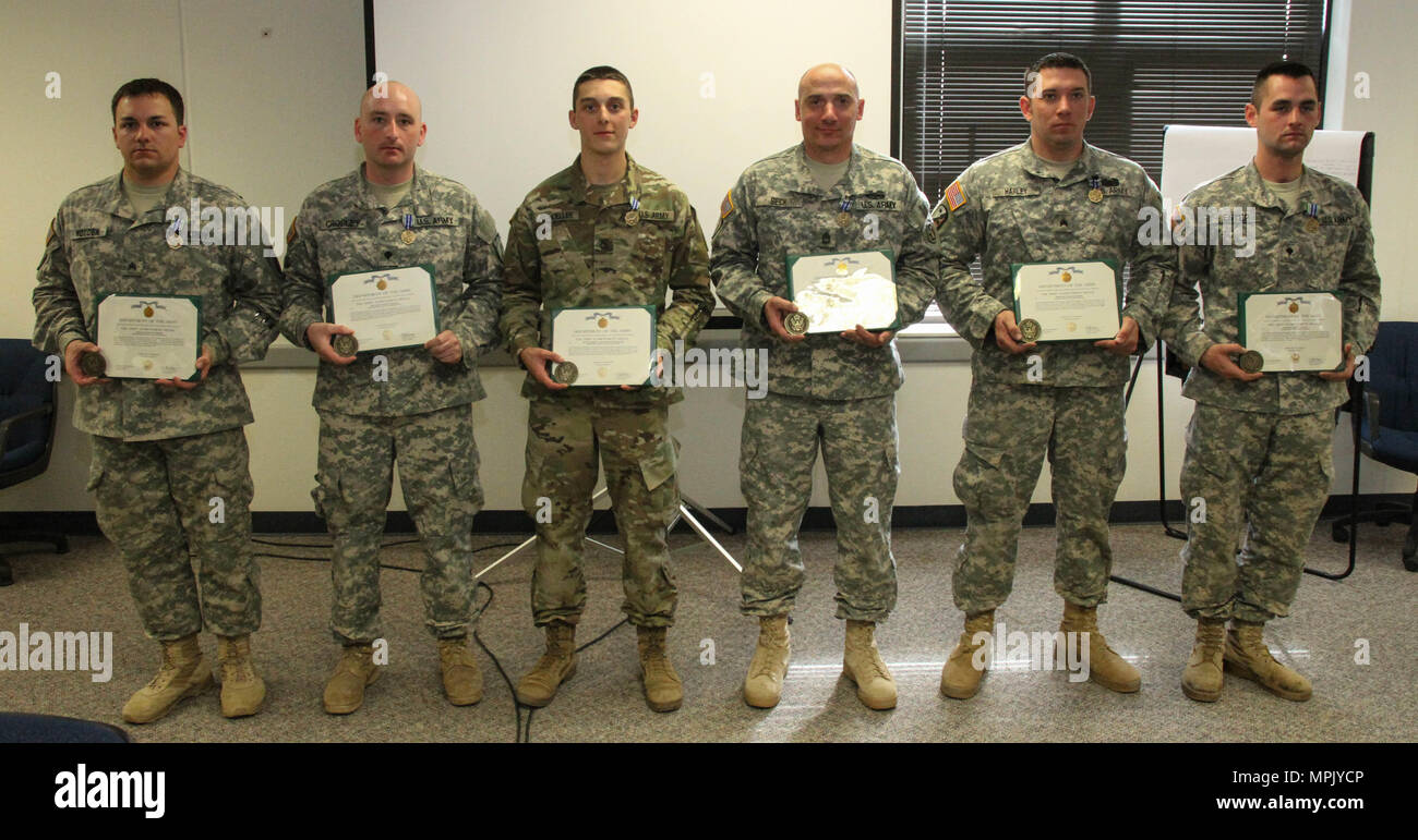 The first two crews to achieve a distinguished rating at mounted ...