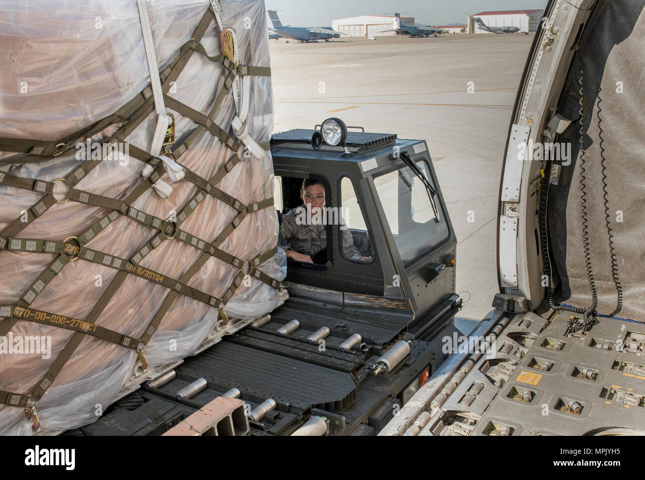 60k tunner loader hi-res stock photography and images - Alamy