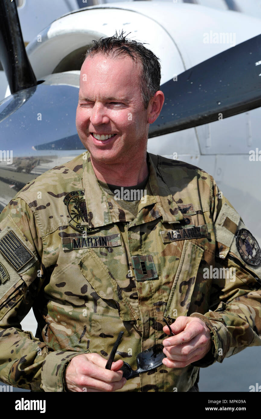 BAGRAM AIRFIELD, Afghanistan (Mar. 17, 2017) - Chief Warrant Officer 4 ...