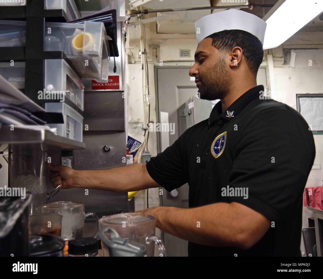 170318-N-GI441-021 U.S. 5TH FLEET AREA OF OPERATIONS (March 18, 2017 ...