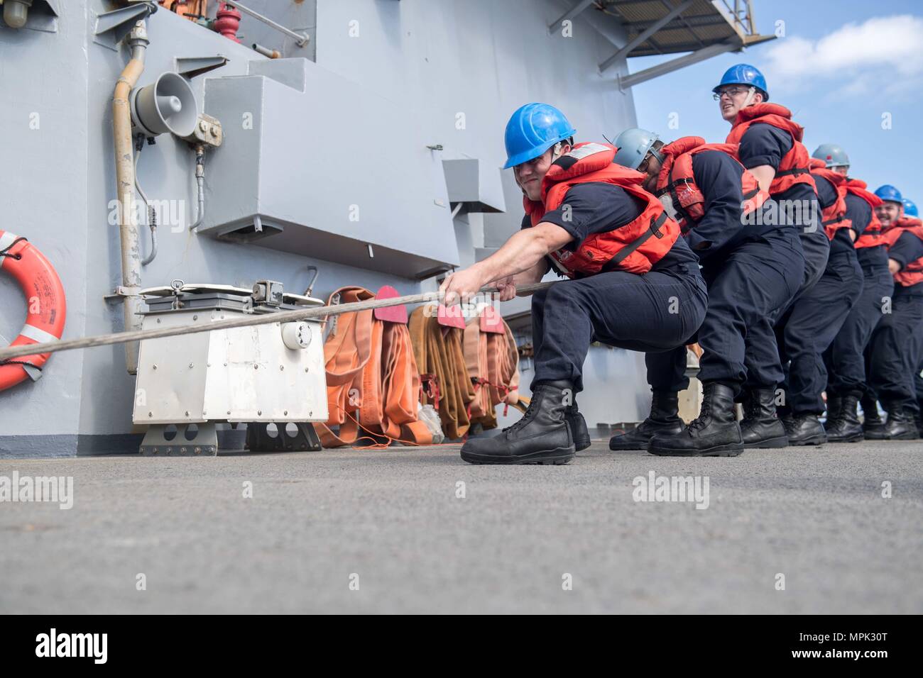 170314-N-ZY039-072 U.S. 5TH FLEET AREA OF OPERATIONS (Mar. 14, 2017 ...
