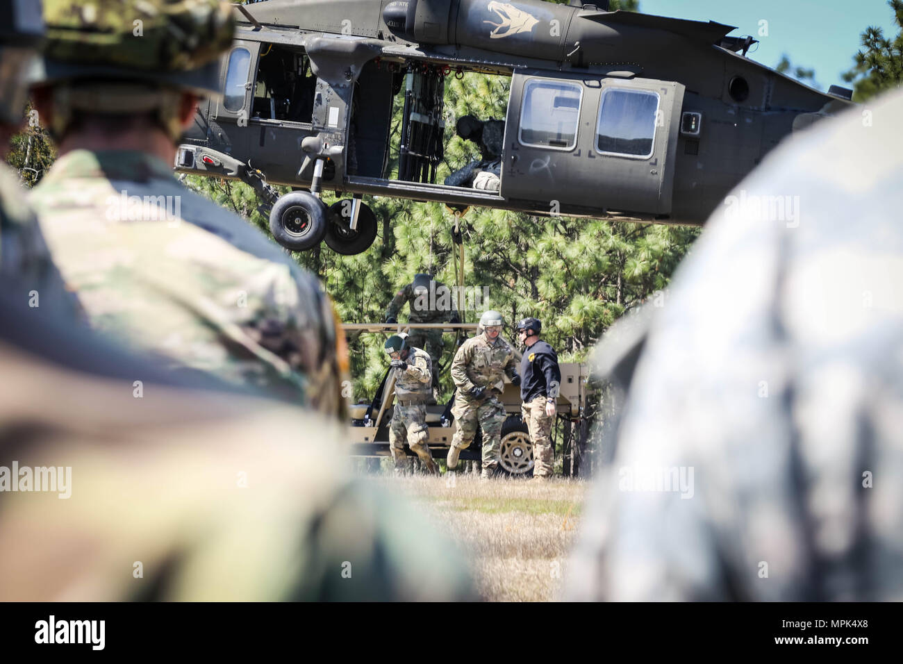 U.S. Army students assigned to the XVIII Airborne Corps’ DeGlopper Air ...