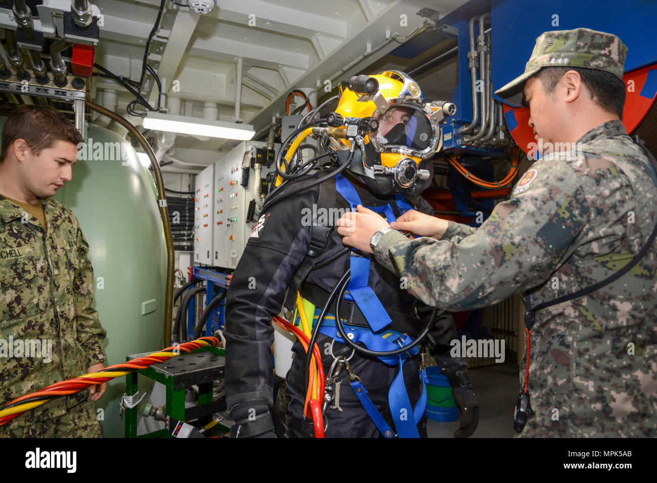 170323-N-SR567-091 CHINHAE, Republic of Korea (March 23, 2017) A ...